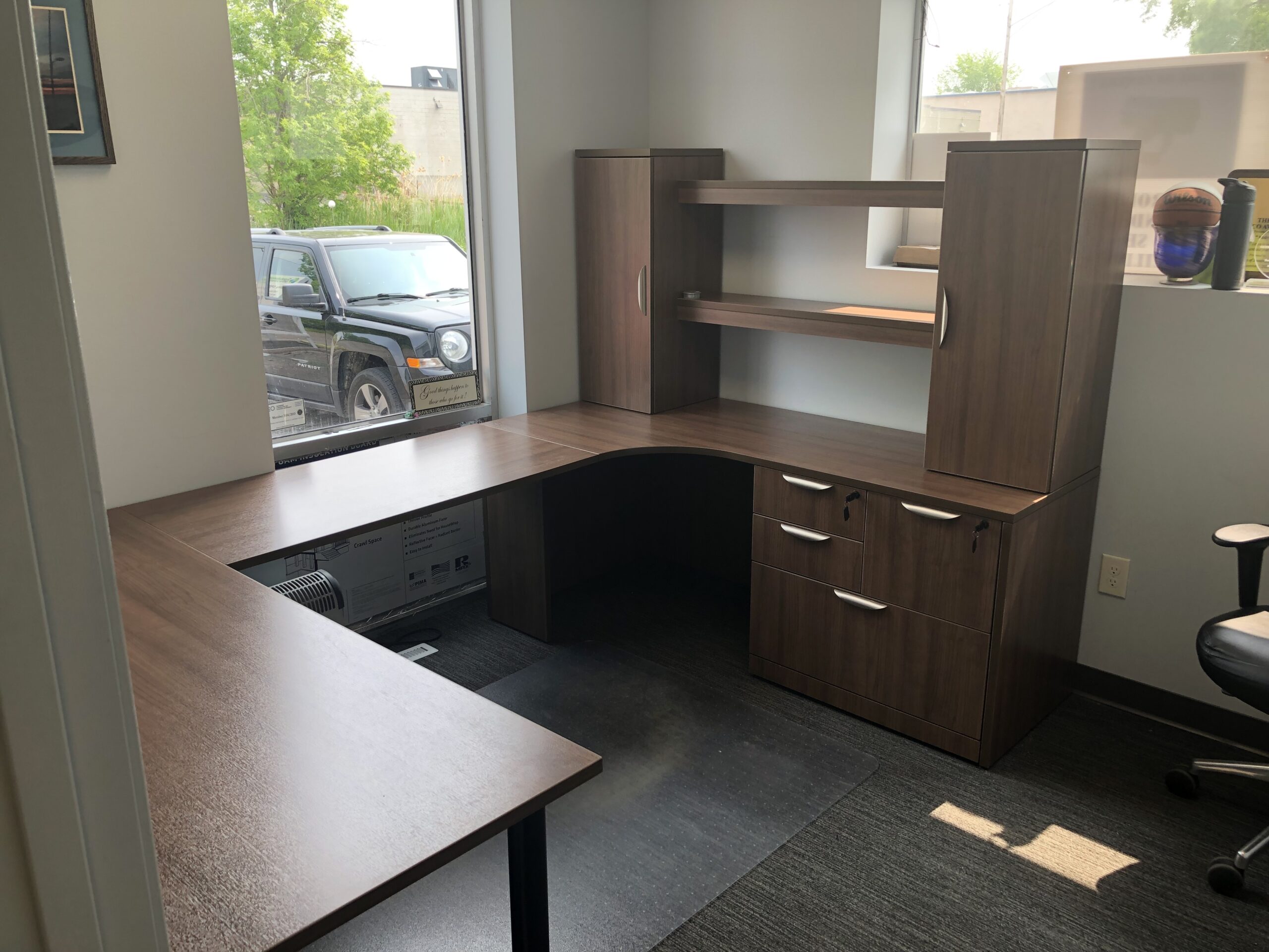 U desk Set in Modern Walnut - Sustainable Office Solutions